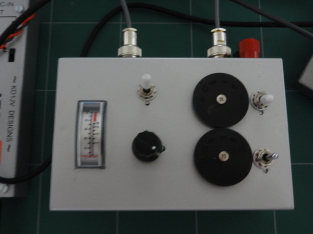 QRP 用 Antenna Tuner のダイアルを変えました: SDR で BCL を
