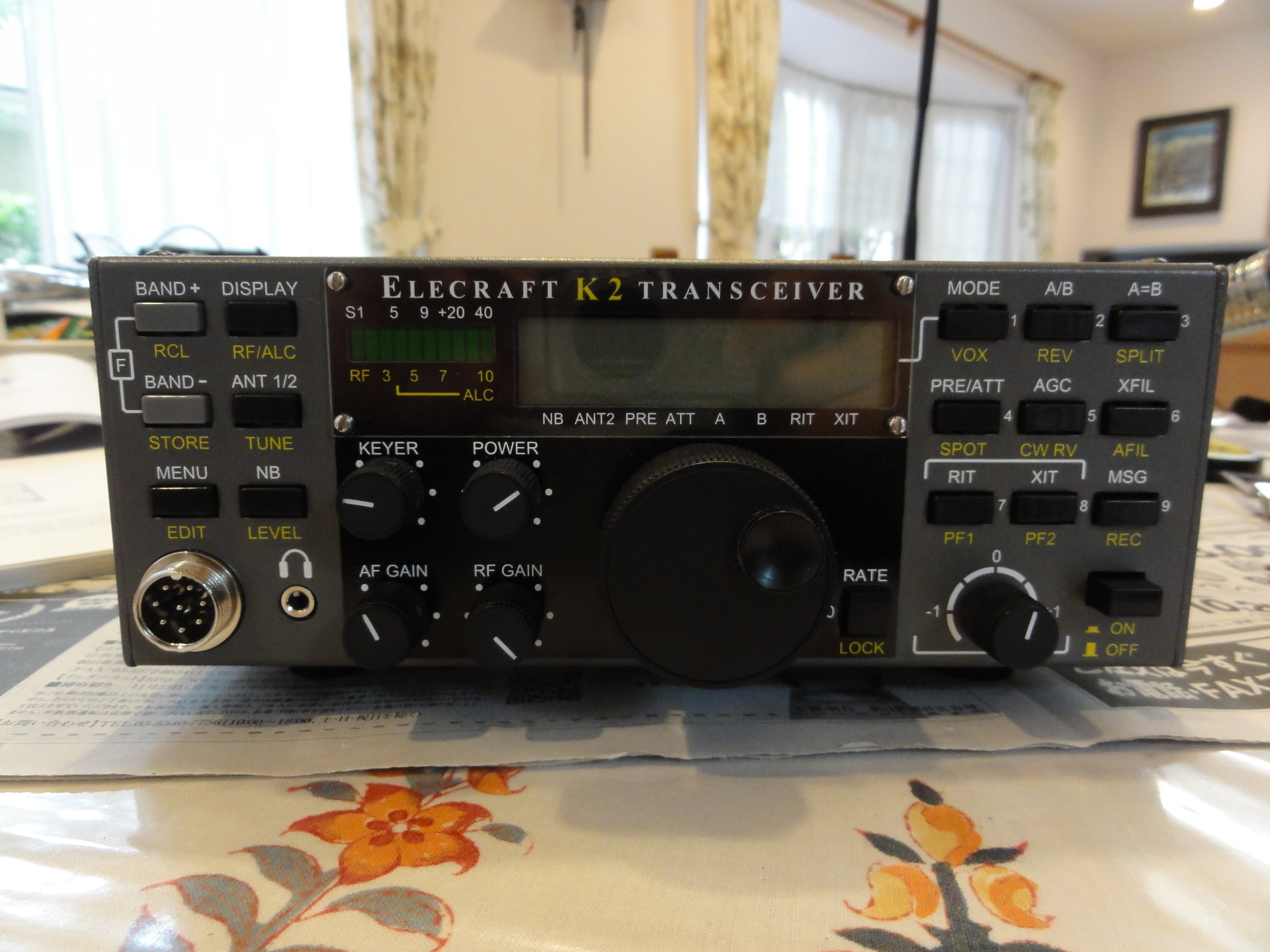 【K2の製作】 上面ケースにスピーカーを付けて完成しました: SDR で BCL を